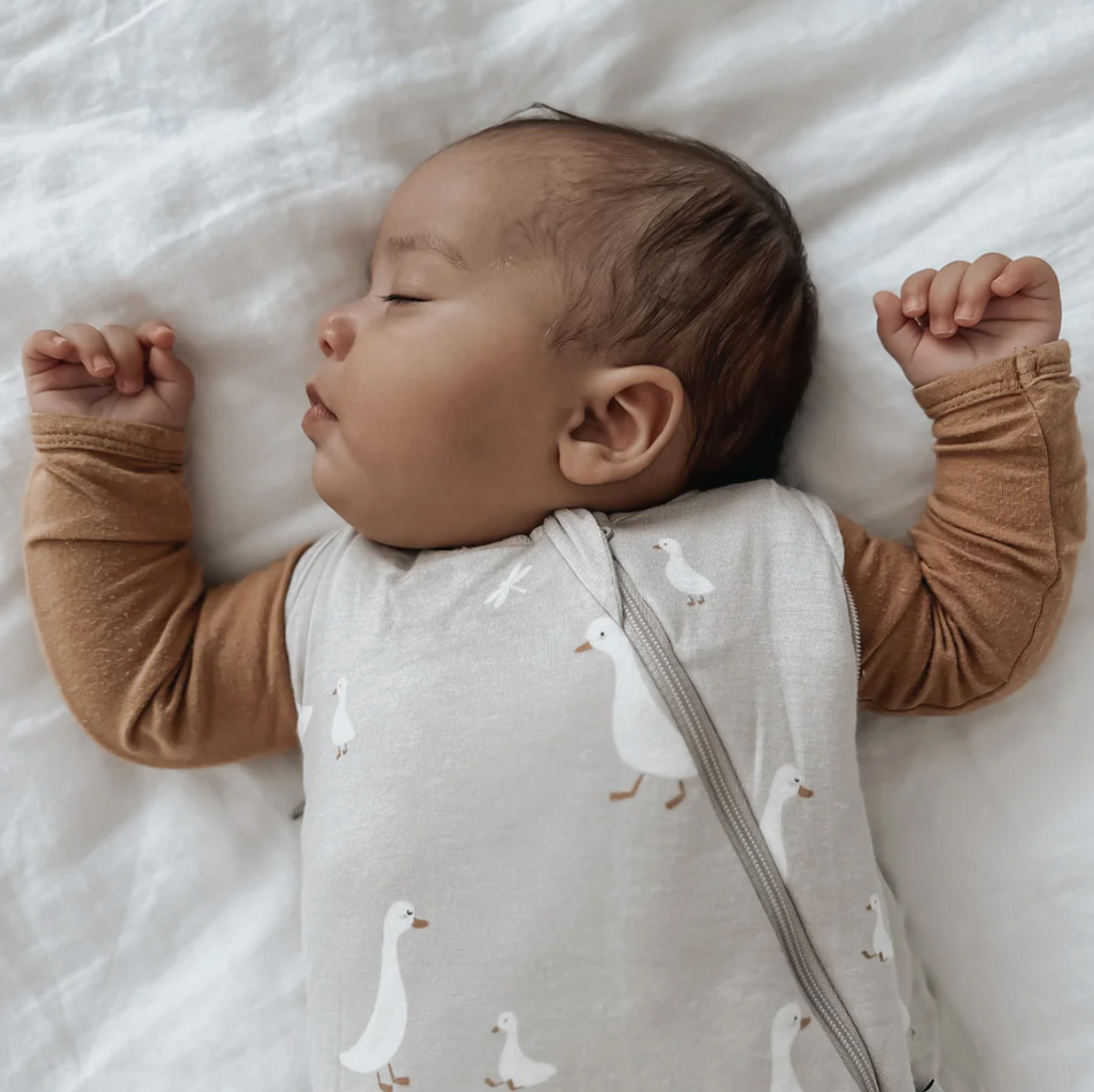 What Are the Benefits of a Swaddle Wrap? | gunamuna