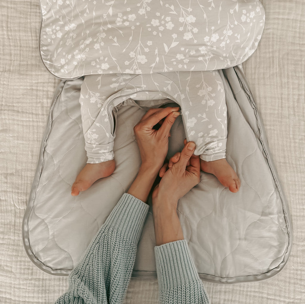 On-the-Go Diaper Changes | Changing Tips for Traveling Parents | gunamuna